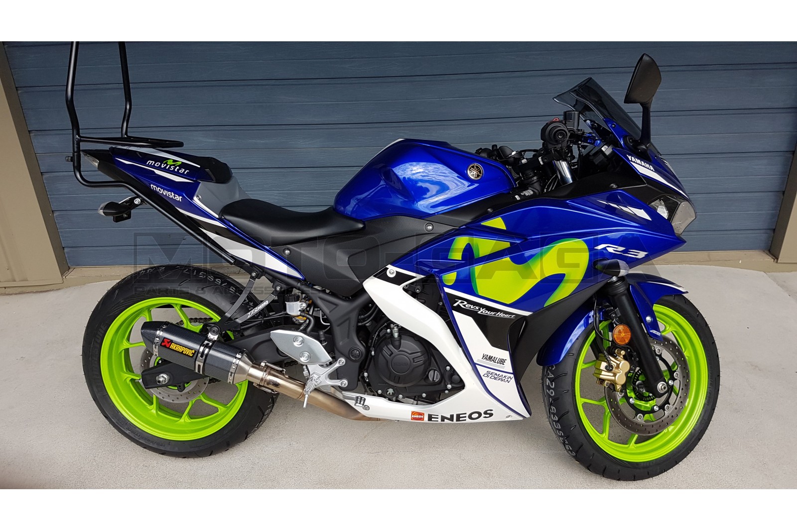 Yamaha YZF-R25/R3 5" Wide Rear Rim Conversion